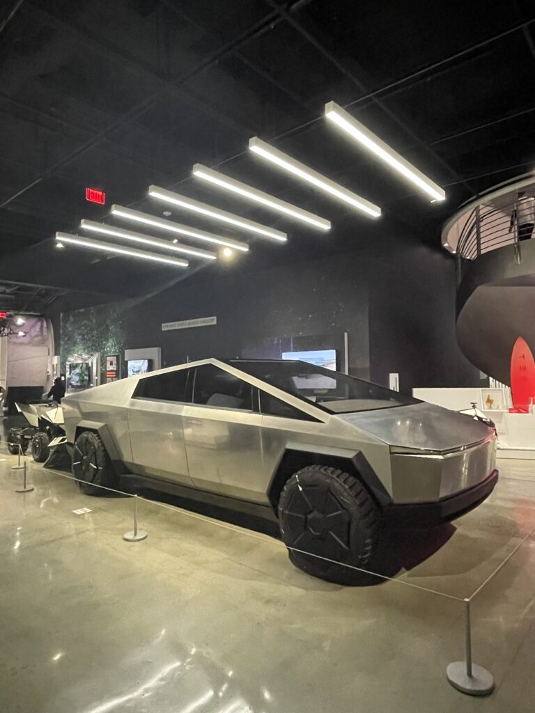 Tesla CyberTruck - Sway Features